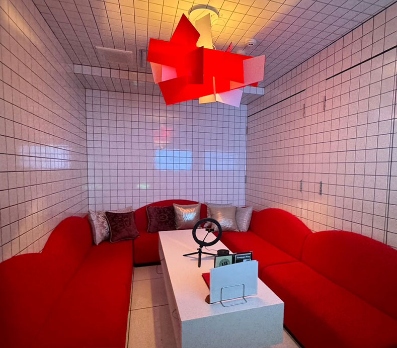 アソビバー ASOBIBAR 新宿歌舞伎町タワー前店 | 相席 スタンディングバー